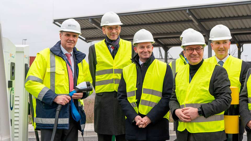 Contargo baut Deutschlands größte private Ladeinfrastruktur für E-Lkw